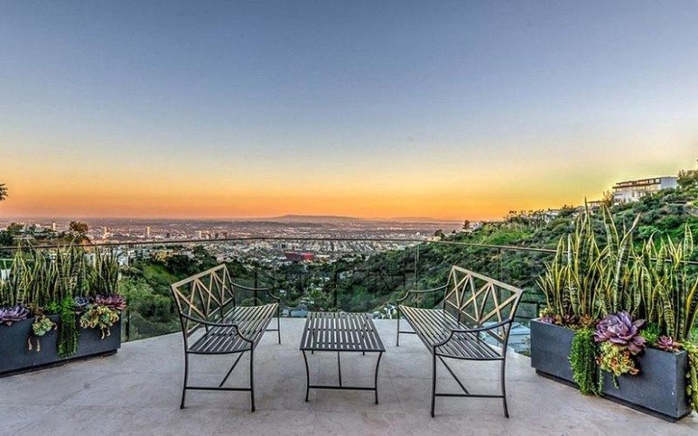 เล่นเกมจนได้ดี เปิดบ้านร้อยล้านของนักแคชเกม MineCraft ชื่อดัง Jordan ...