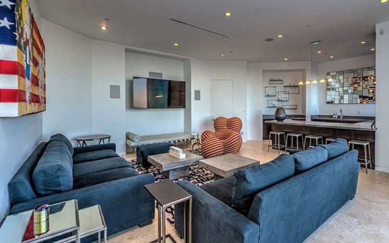 เล่นเกมจนได้ดี เปิดบ้านร้อยล้านของนักแคชเกม MineCraft ชื่อดัง Jordan ...