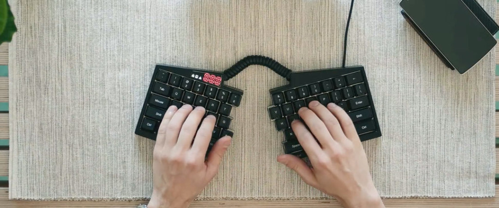 Ultimate Hacking Keyboard คีย์บอร์ดที่สามารถแยกร่างได้ » Unlockmen
