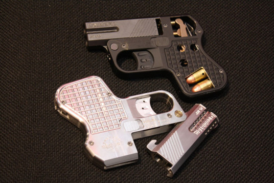 ไหนใครโจร? “Heizer DoubleTap” ปืนพกป้องกันตัว .45 กระบอกเดียวเสียวทั้ง ...