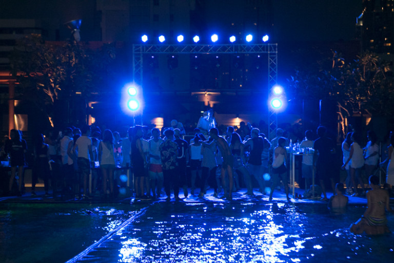 Urban Pool Party ปาร์ตี้ริมสระสุดมันส์โดยคนไทย เพื่อคนไทย » Unlockmen
