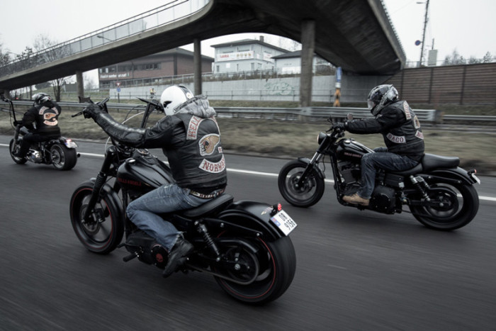 Wheels Of Soul MC วัฒนธรรมของลูกผู้ชาย มอเตอร์ไซค์ และป้ายบนเสื้อหนัง ...