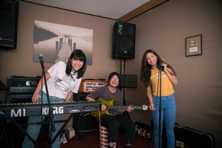 A Girl We Love : ทำความรู้จัก Jelly Rocket 3 สาว dream pop ผู้สร้างทุก ...