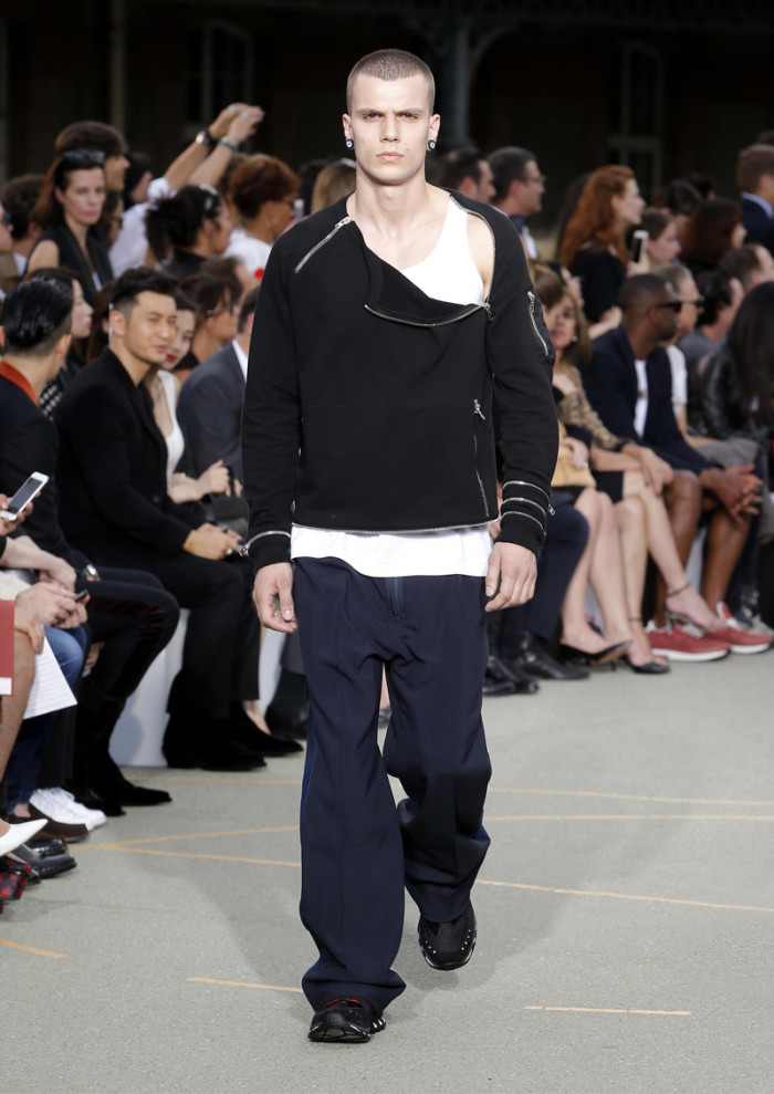 GIVENCHY SS 17 คอลเลคชั่นรองสุดท้ายของ Riccardo Tisci ก่อนเตรียมโบกมือ ...