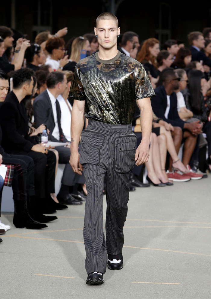 GIVENCHY SS 17 คอลเลคชั่นรองสุดท้ายของ Riccardo Tisci ก่อนเตรียมโบกมือ ...