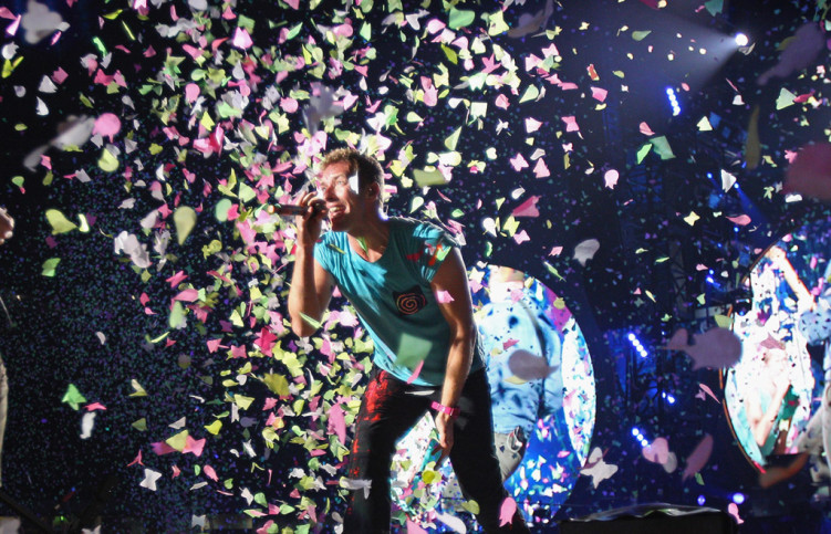 แฟน Coldplay อย่าพลาด! 22 เพลงที่ต้องฝึกร้องก่อนไป ‘คอนเสิร์ต Coldplay ...