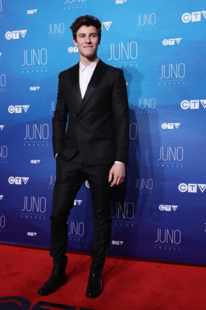 STYLE GUIDE: ดาวรุ่งพุ่งแรงแห่งวงการเพลง SHAWN MENDES กับสไตล์ CLASSY ...