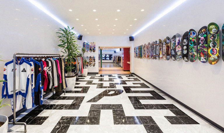 ไม่ต้องบินข้ามทวีป PALACE เปิด OFFICIAL STORE ใจกลางโตเกียวเอาใจสายสต ...