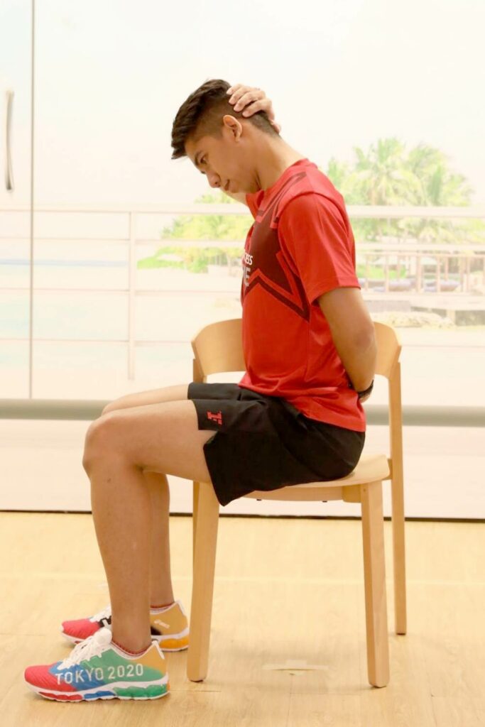 QUICK WORKOUT: 5 ท่าเวิร์คเอาท์สุดชิล นั่งทำงานติดโต๊ะ ก็ทำได้! » Unlockmen