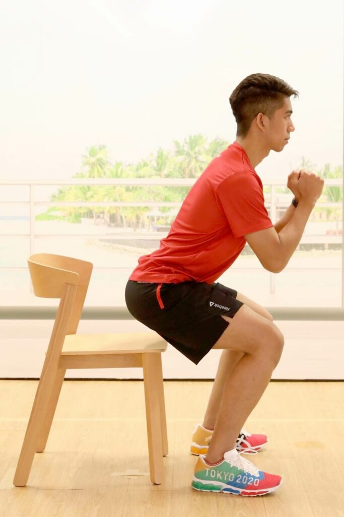 QUICK WORKOUT: 5 ท่าเวิร์คเอาท์สุดชิล นั่งทำงานติดโต๊ะ ก็ทำได้! » Unlockmen