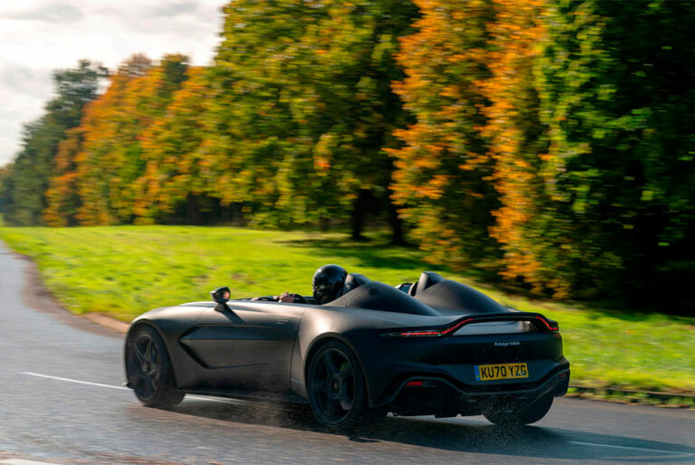 ASTON MARTIN V12 SPEEDSTER OPEN-TOP SUPERCAR 700 HORSEPOWER » Unlockmen