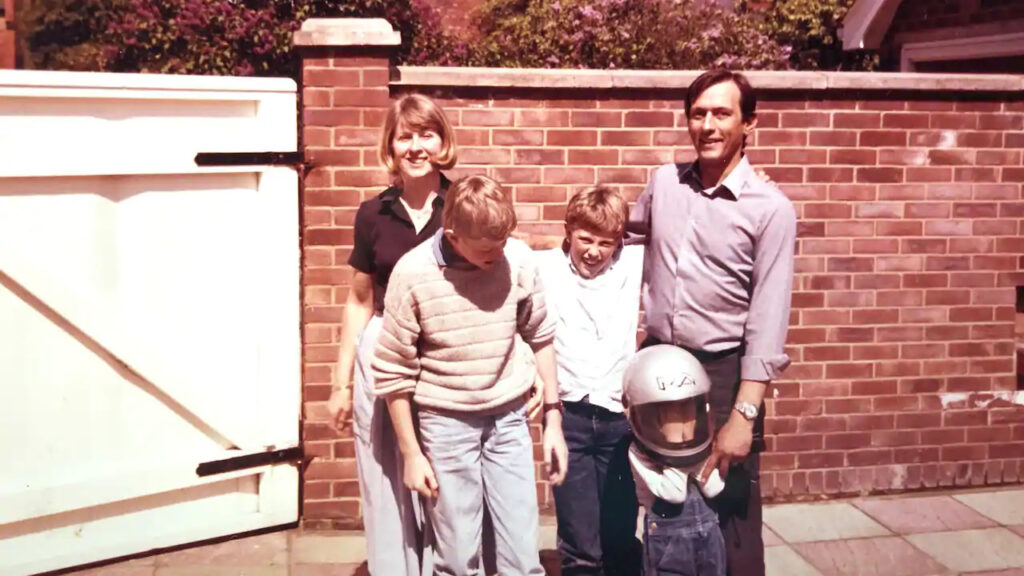 UNLOCK ทุกข้อจำกัด ‘Charlie Martin’ นักแข่งหญิงข้ามเพศคนแรกในรายการ ’24 ...