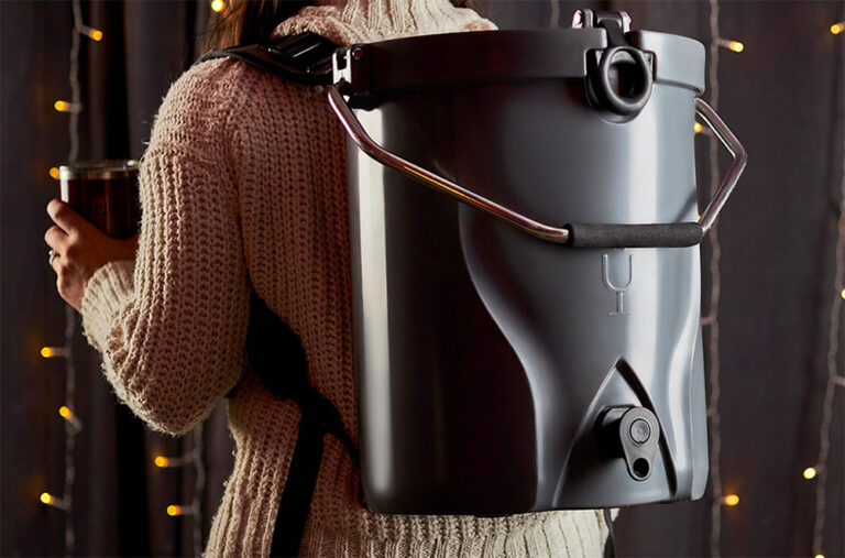 สะพายเบียร์เย็นพร้อมดื่มขึ้นหลังด้วย BRUMATE BACKTAP – BACKPACK COOLER ...