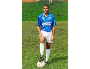 THE PROFILES: RONALDO “R9” สุดยอดกองหน้าบราซิลเจ้าของฉายา “The ...