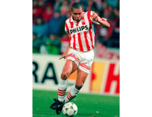 THE PROFILES: RONALDO “R9” สุดยอดกองหน้าบราซิลเจ้าของฉายา “The ...