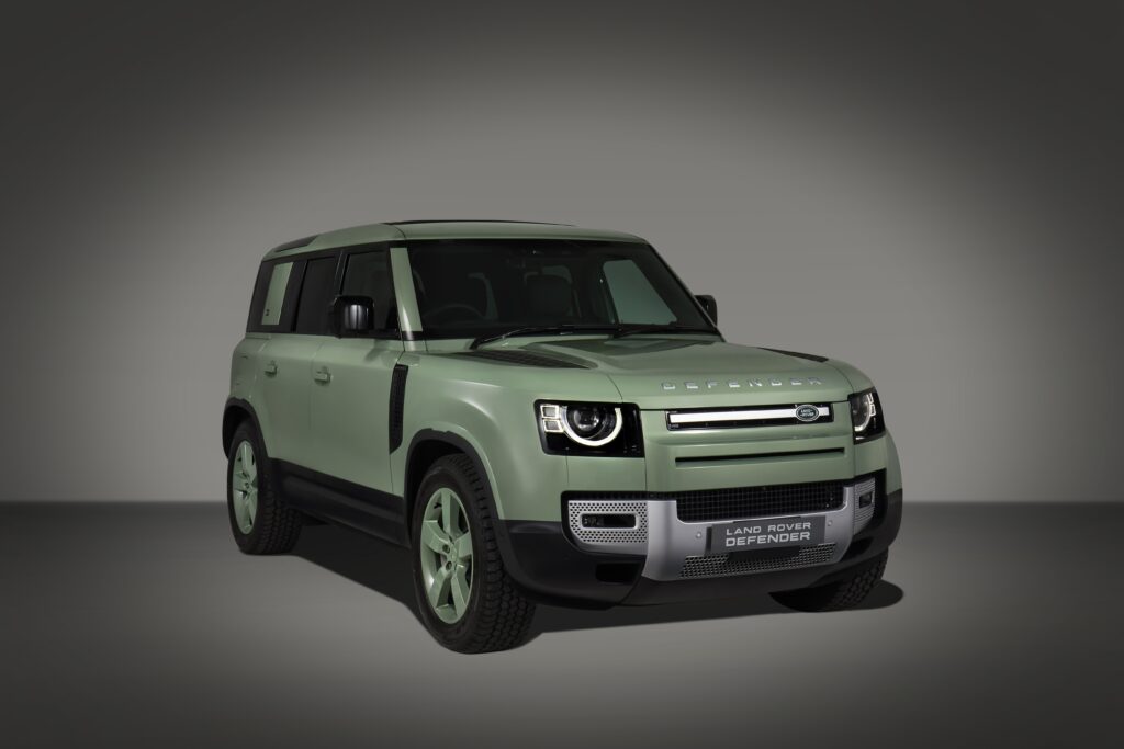 DEFENDER เชิดชูตระกูลอันทรงเกียรติ ด้วยความสำเร็จของรุ่นกับ NEW ...